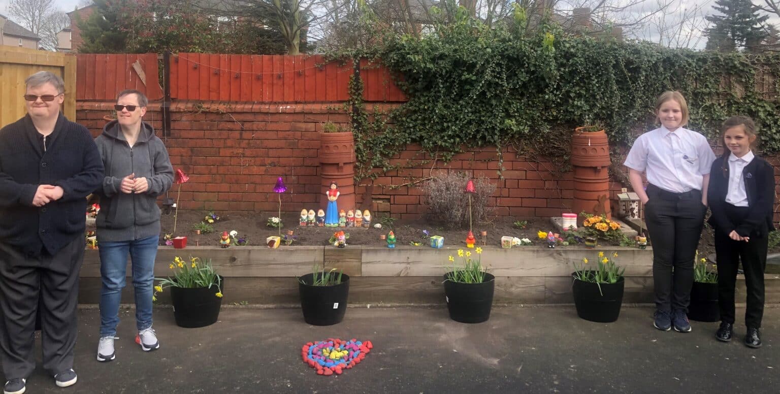 Local schoolchildren donate garden plants to Harry Priestley House ...