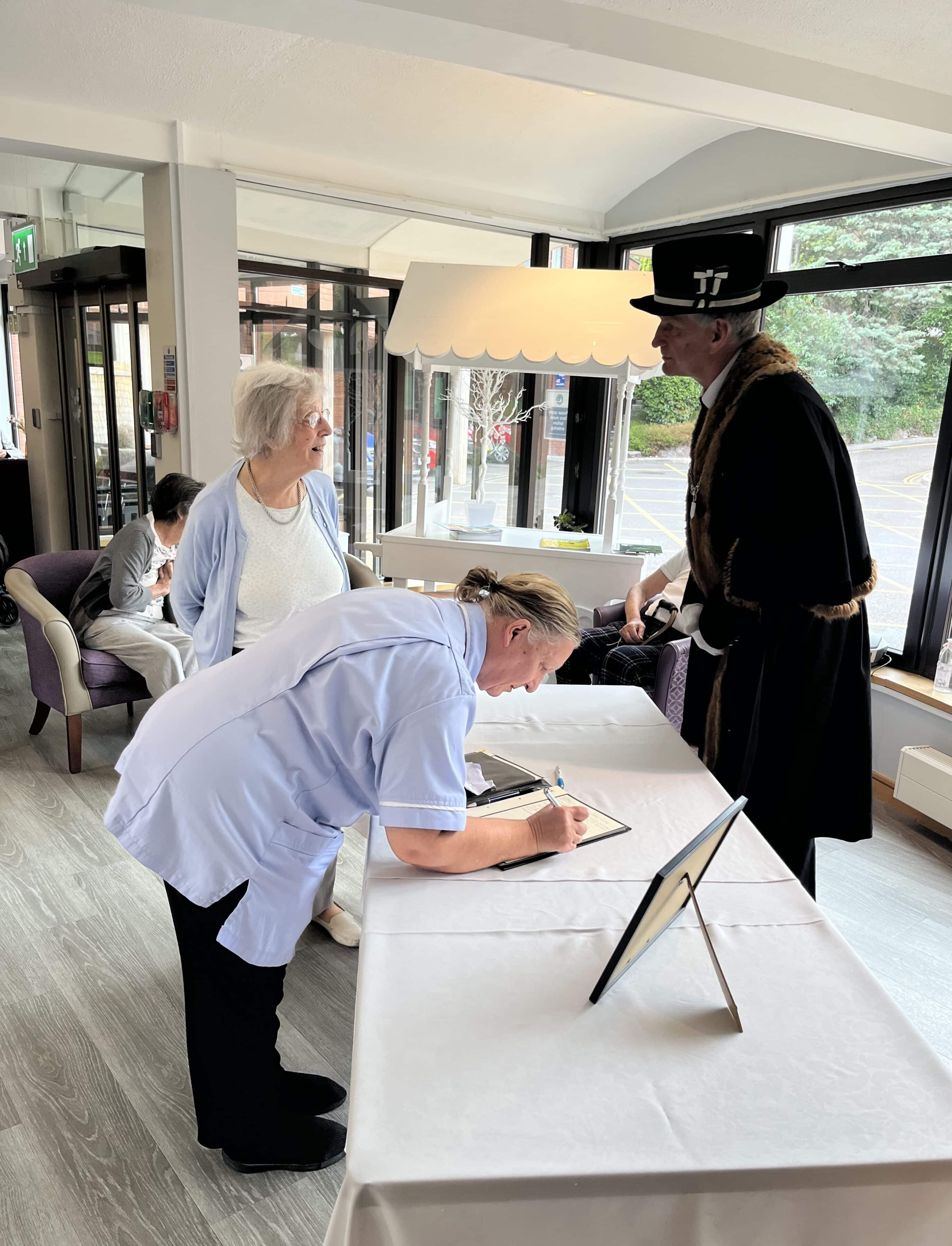 Cadogan Court residents and staff welcome Mayor of Exeter and pay ...