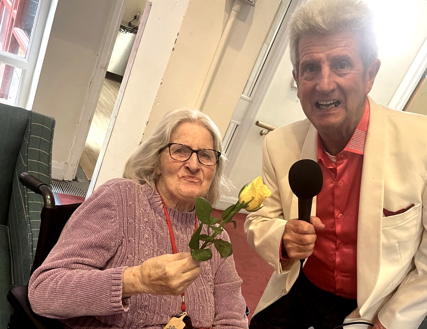 Shannon Court residents reminisce through the power of music - RMBI