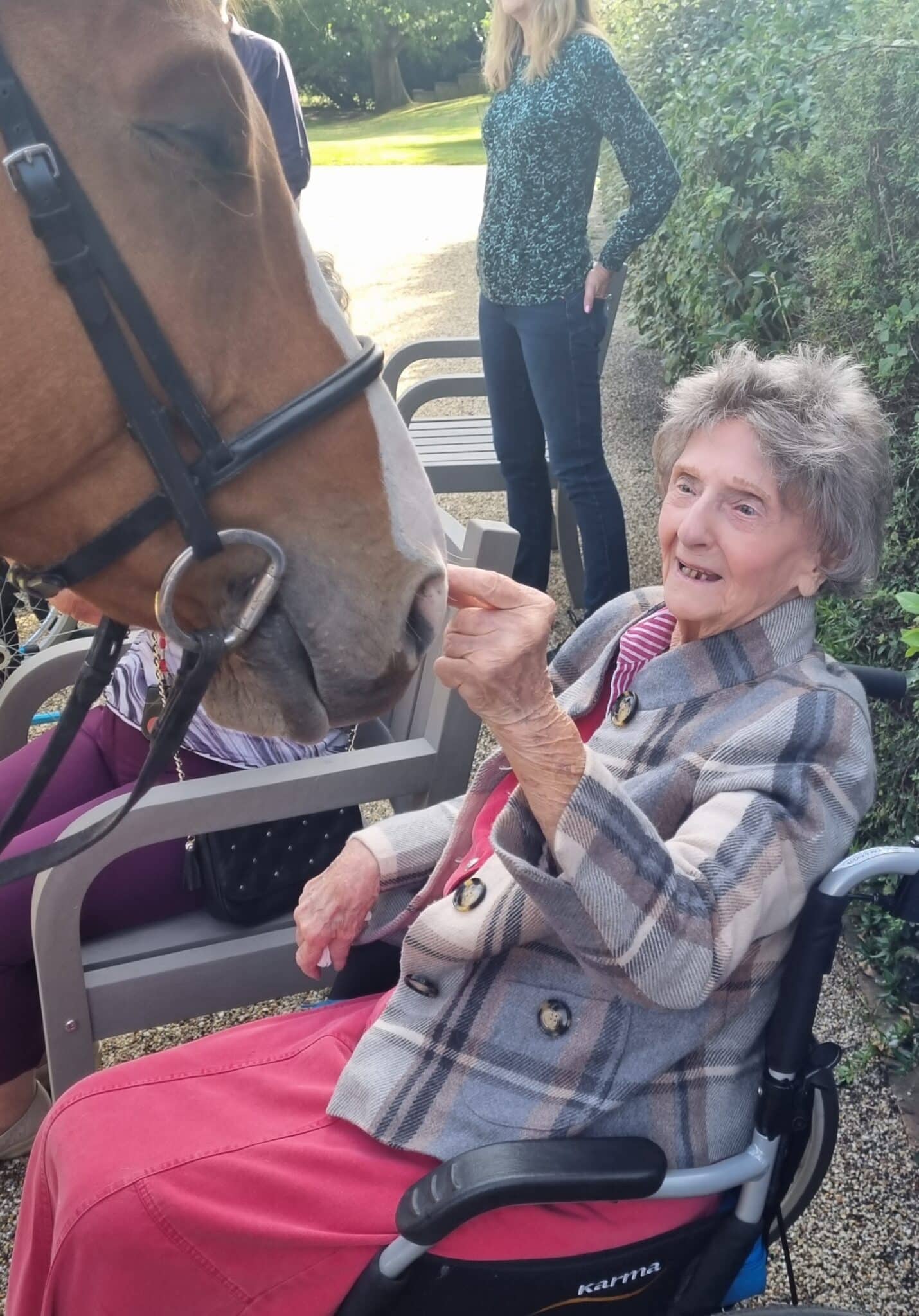 “Surround yourself with people who make you smile,” advises centenarian ...
